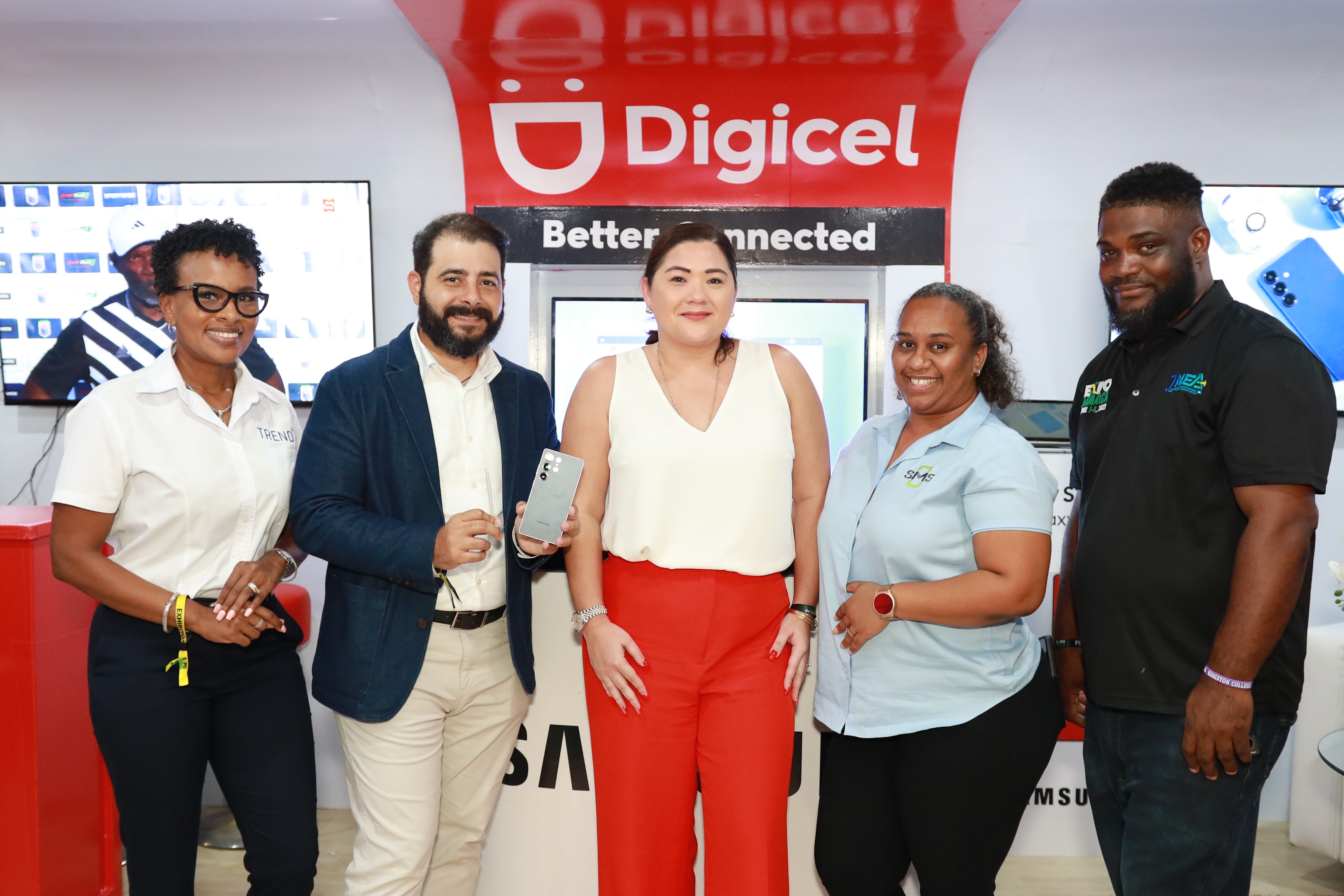 Digicel, Samsung and SMS unveil Galaxy S25 Ultra at Expo Jamaica - Loop ...