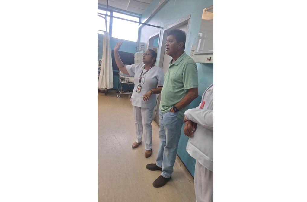 New Health minister begins duties with visit to SWRHA - Loop News
