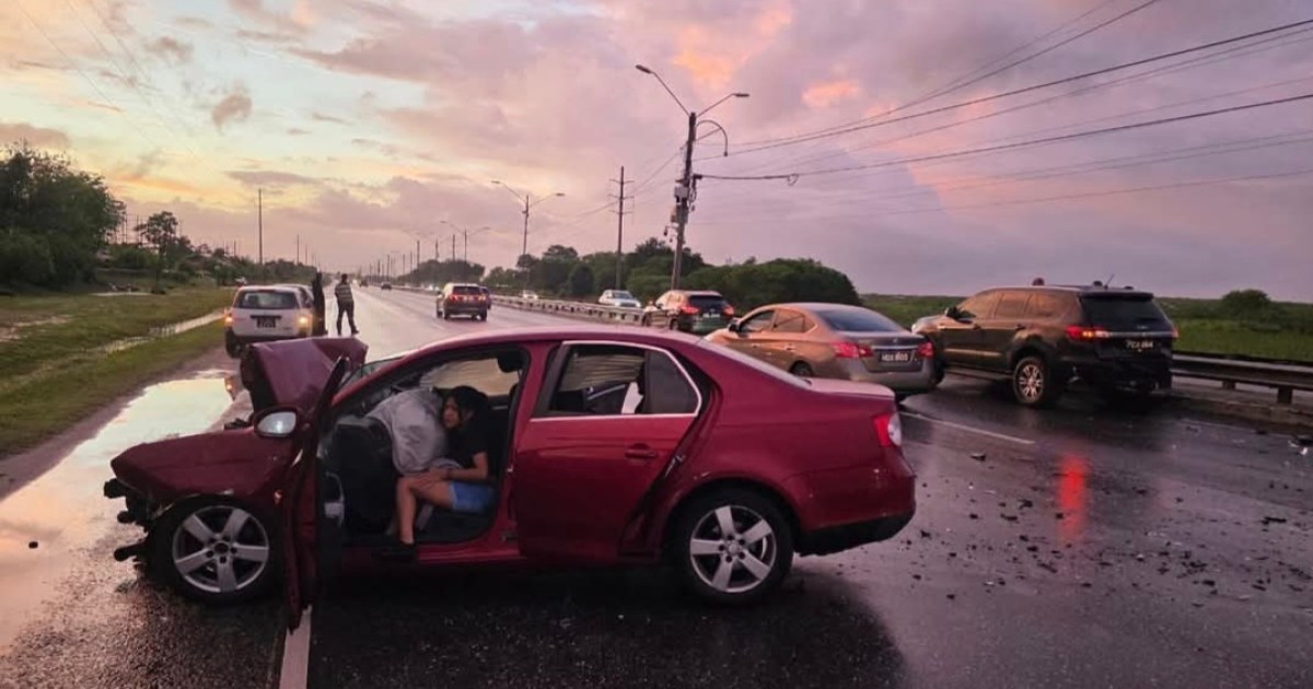 Minister bruised following early morning accident on Beetham Highway ...